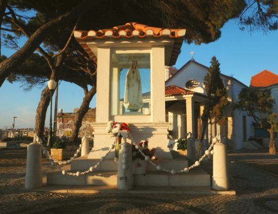 Miradouro da Senhora do Monte: o pôr do sol em Lisboa | Descubra Lisboa